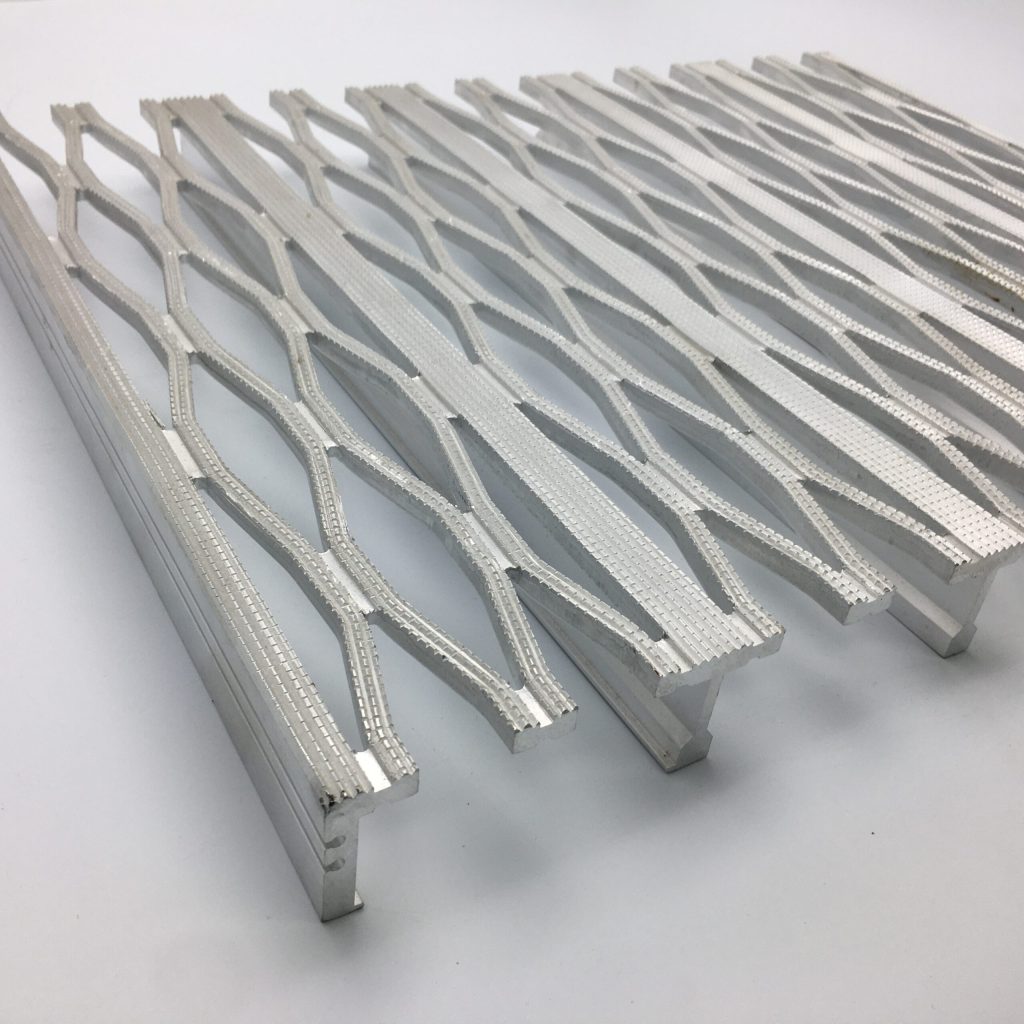 Expanded Grating EWG40 - HY Industries